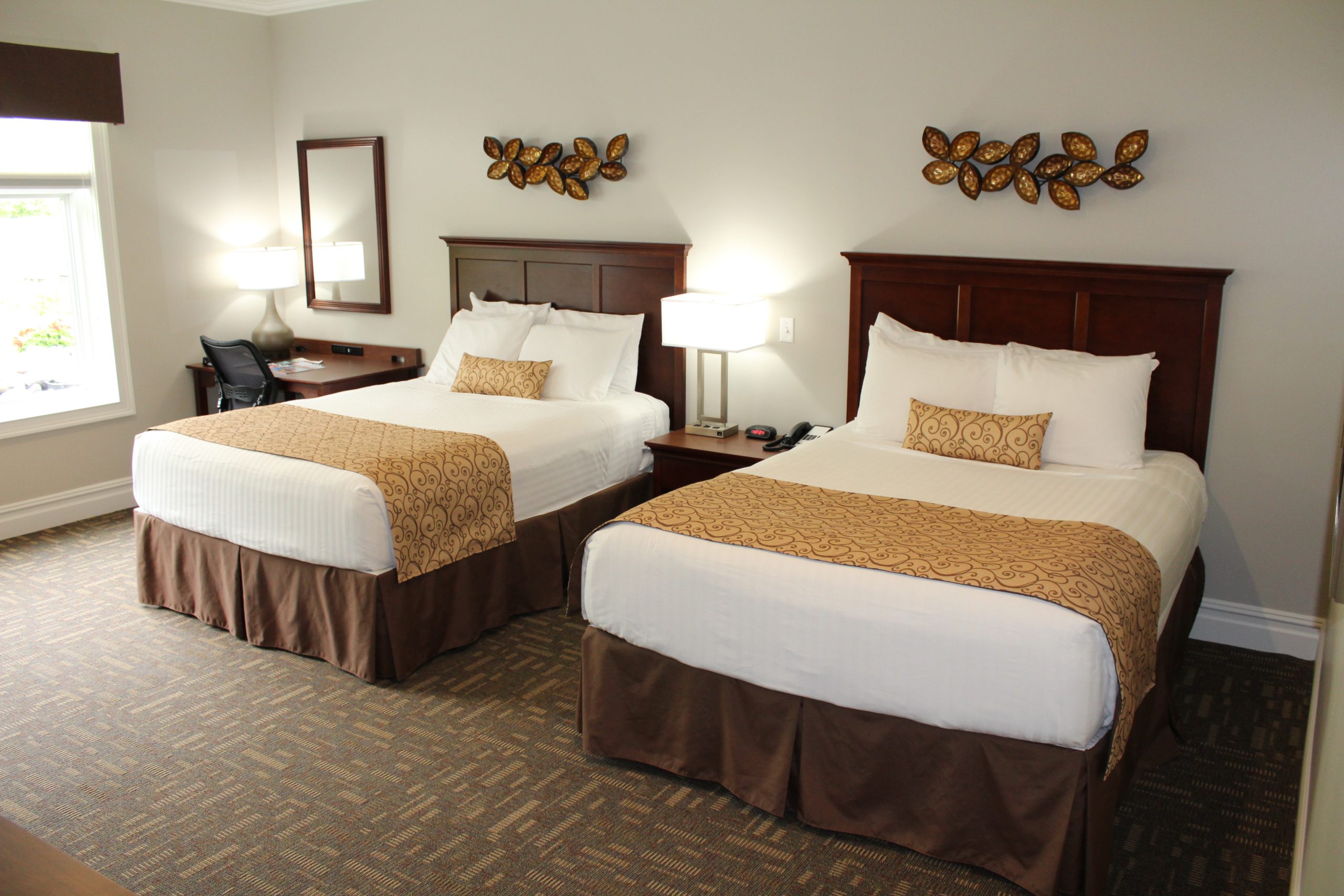 Hotel Rooms Gladwin MI | Riverwalk Place Lodging